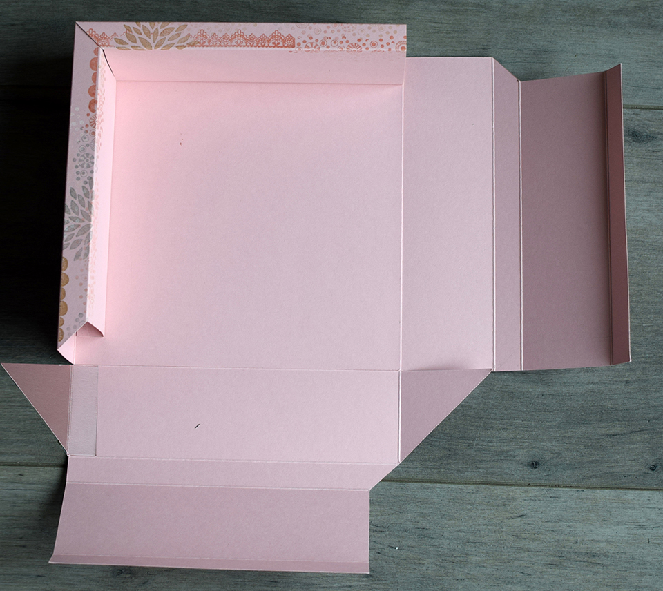 Créer un grand cadre en papier DIY : Tutoriel et astuces