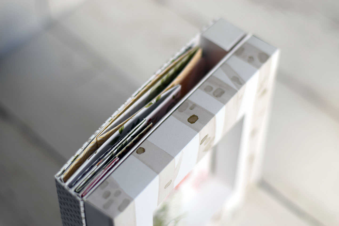 Créer un grand cadre en papier DIY : Tutoriel et astuces
