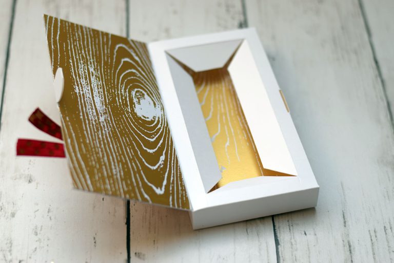 Une élégante boîte cadeau dorée pour Noël : Tuto